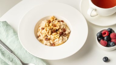 «Ленивая» овсянка — рецепт от ВкусВилл